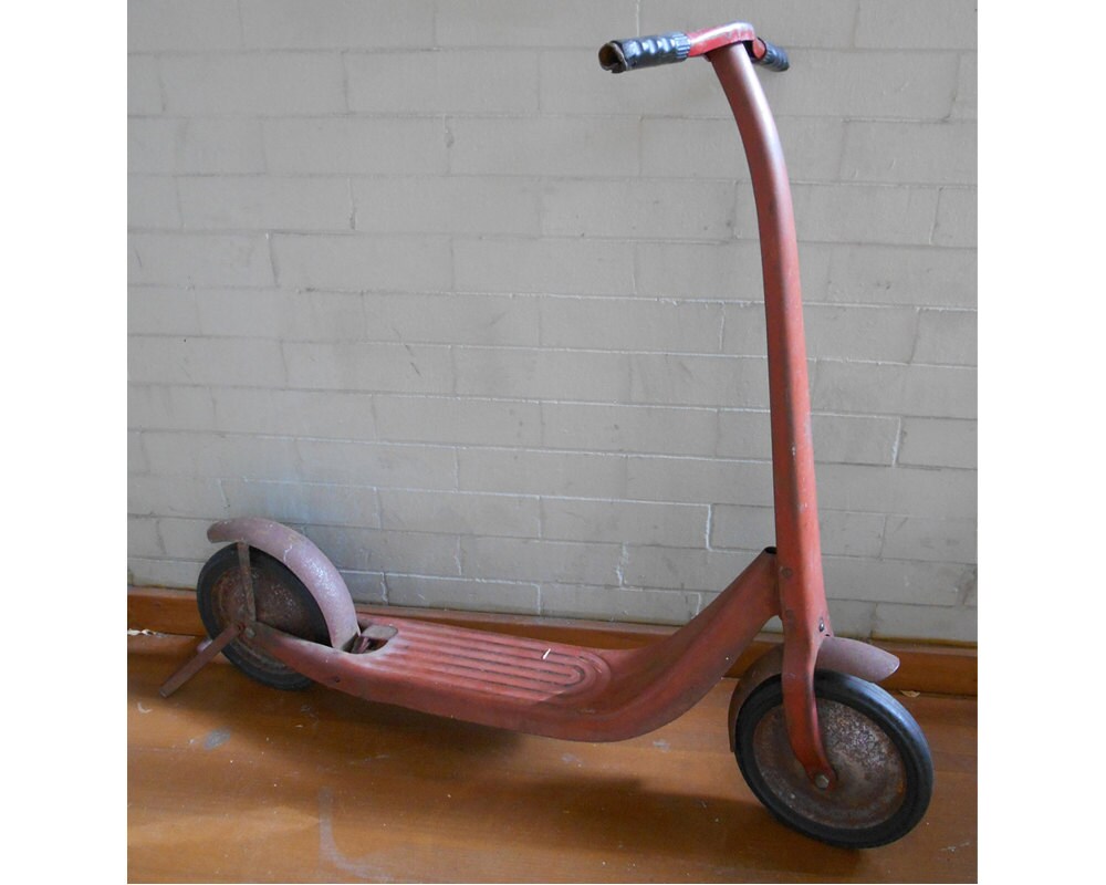 Classic Radio Flyer Scooter