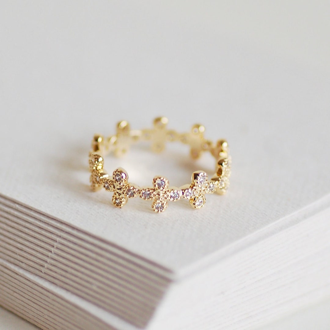 Dainty Gold Flower Ring, Flower Crown Ring, Perfect Stacking Ring ...