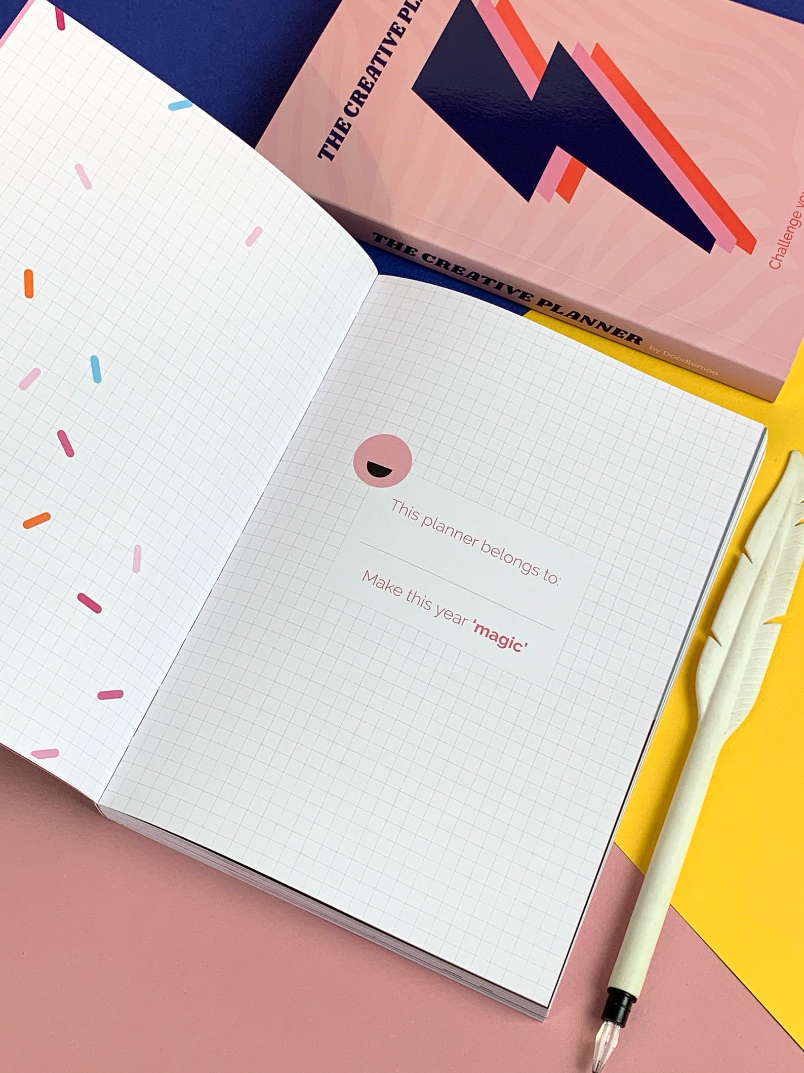 WEEKLY PLANNER DIARY - Kiss Me / Dateless Creative Weekly Planner ...