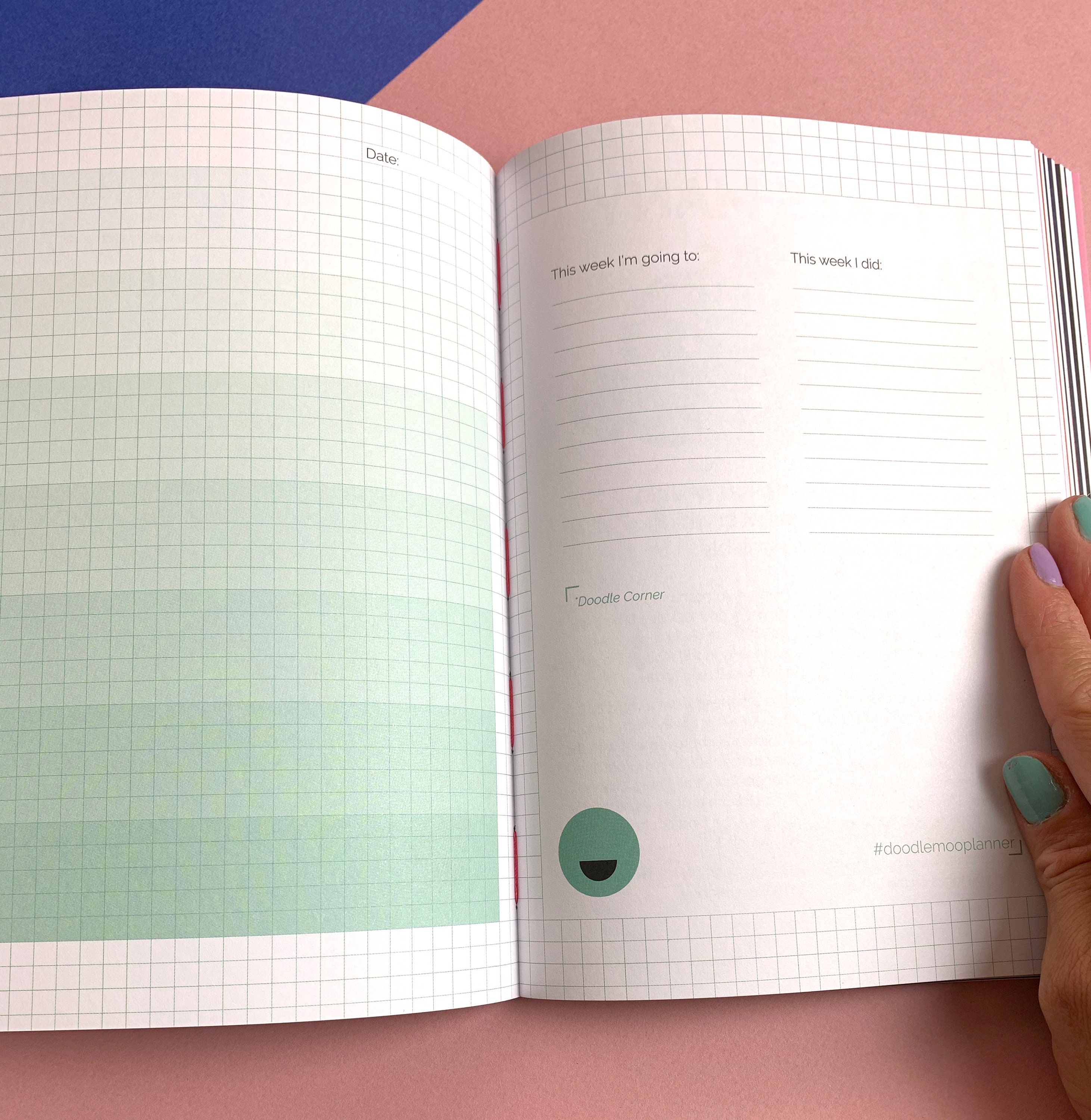 WEEKLY PLANNER DIARY - Kiss Me / Dateless Creative Weekly Planner ...