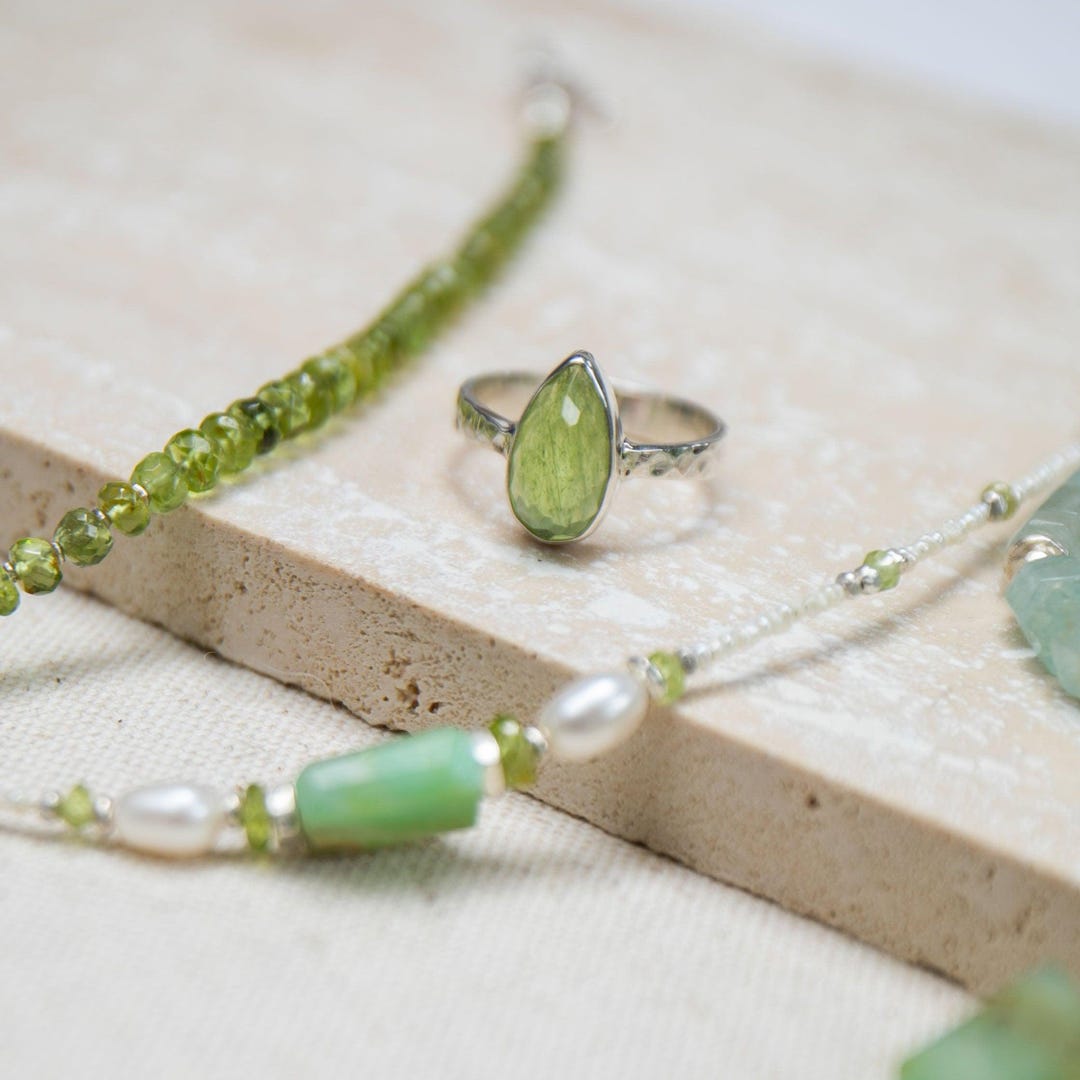 Faceted Teardrop Peridot Ring in Beaten Sterling Silver - Size 9 US - Etsy
