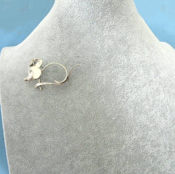 Vintage Beau Sterling Modernist Mouse Brooch - Gem