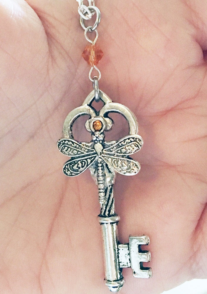 Antique Silver Skeleton Key Victorian Dragonfly in Amber - Etsy Italia