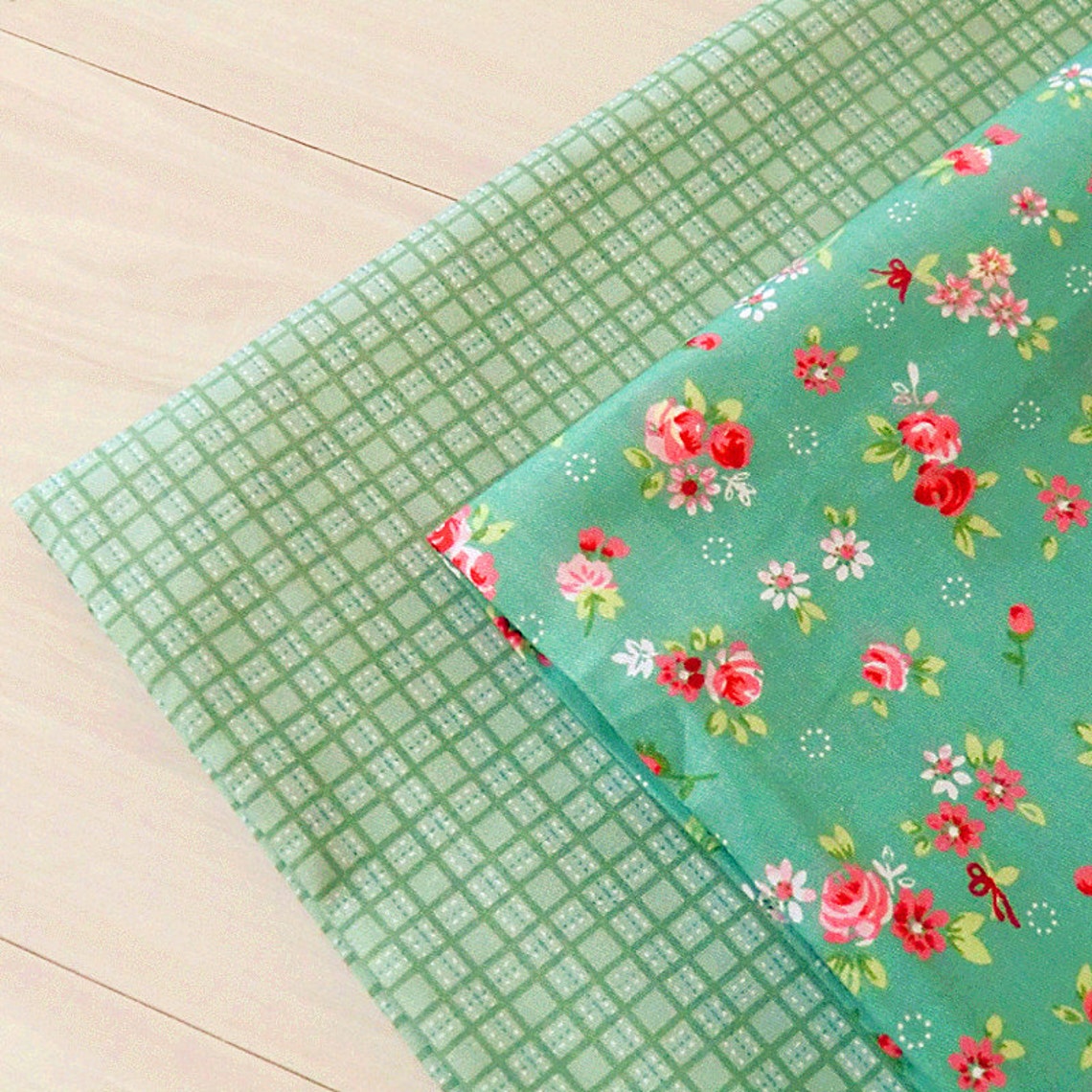 Green Cotton Fabric Red Rose Flower Plaid Cotton Fabric for | Etsy