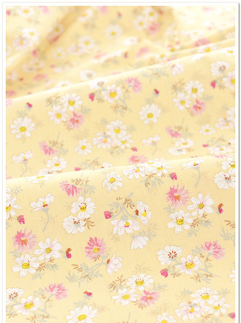 White Daisy Cotton Fabric Shabby Chic Daisy Floral On Blue Etsy