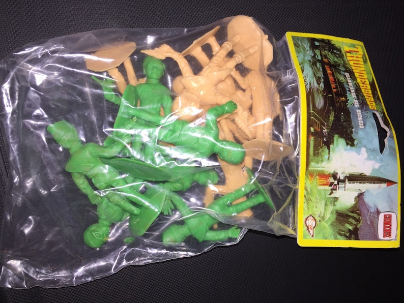 Gerry Anderson Thunderbirds figure set mip 12 figures | Etsy