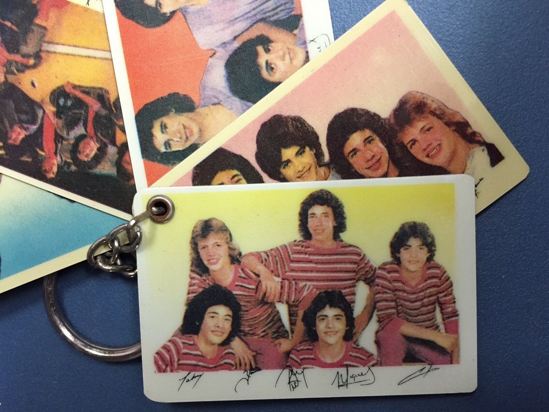 Vintage Menudo Keychain Features Multi-picture Slides Nm+ Ricky Martin ...