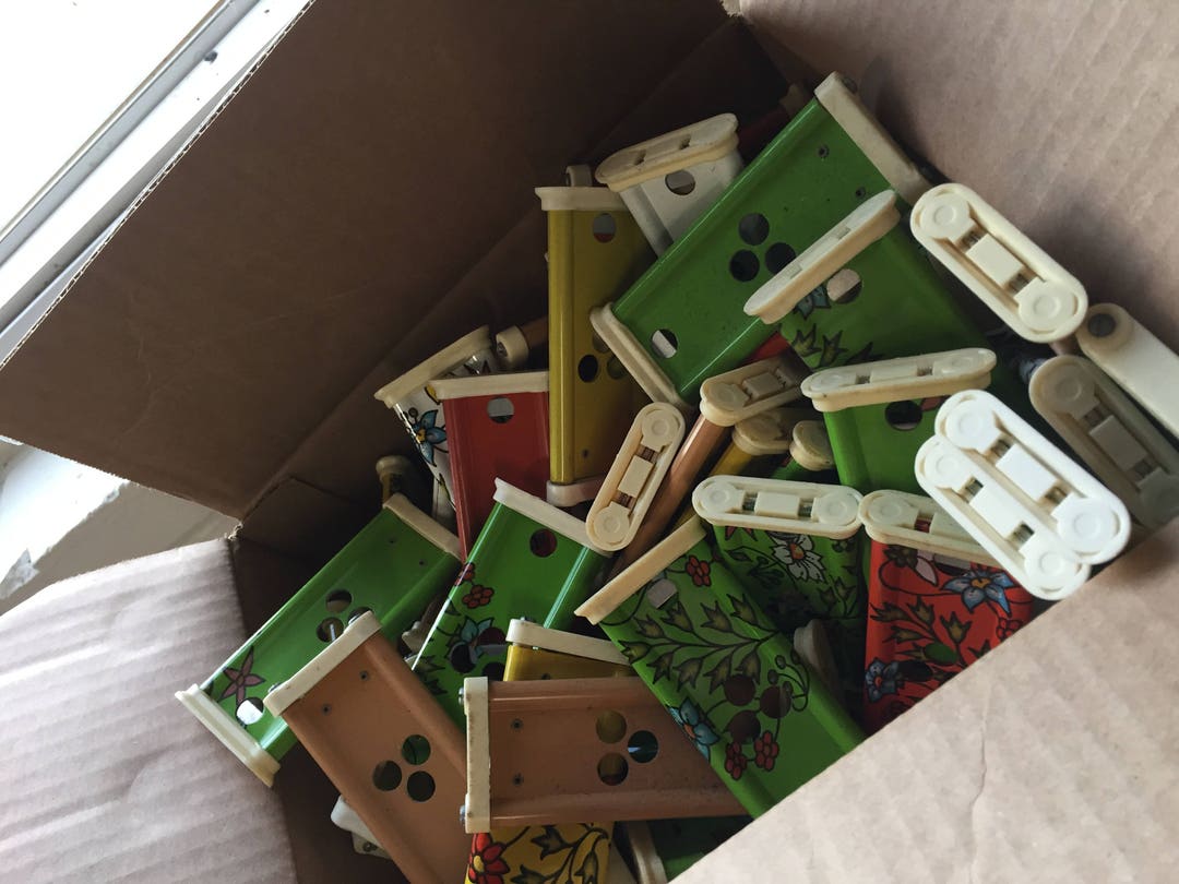 SS Adams Magic Tricks Pranks & Puzzles Cigarette Cutter Guillotine ...