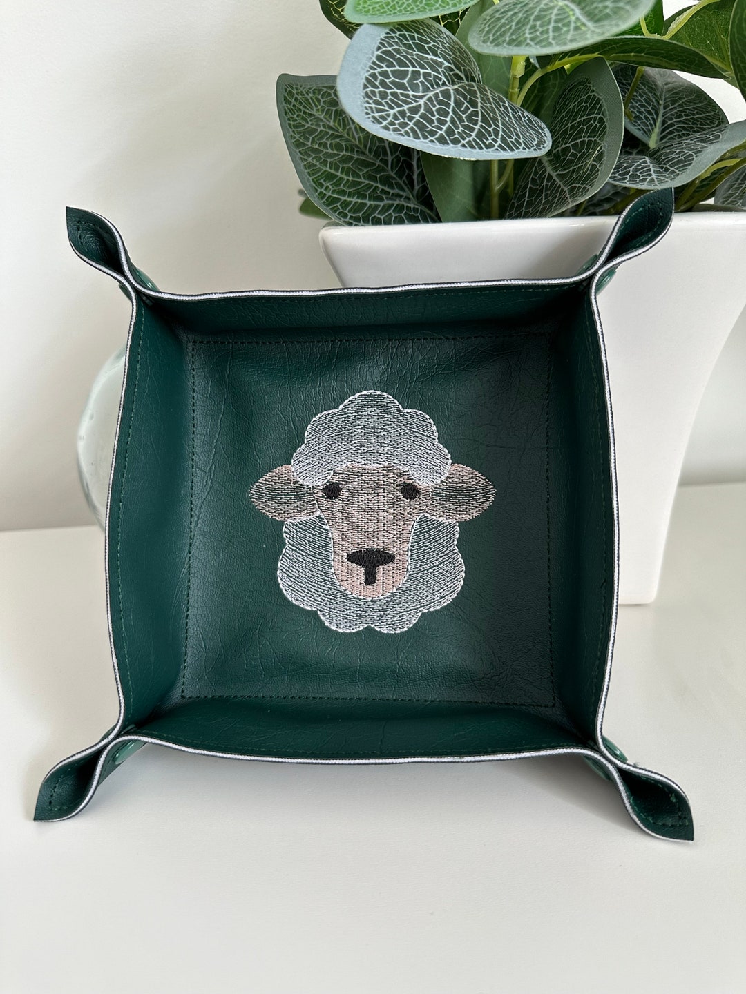 Settlers of Catan Sheep Dice Tray / Trinket Tray / Display Tray - Etsy