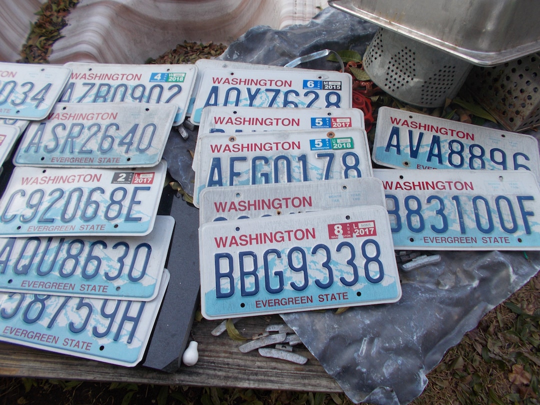 40 Washington Raised Letter License Plate Lot -- Red White Blue - Great ...