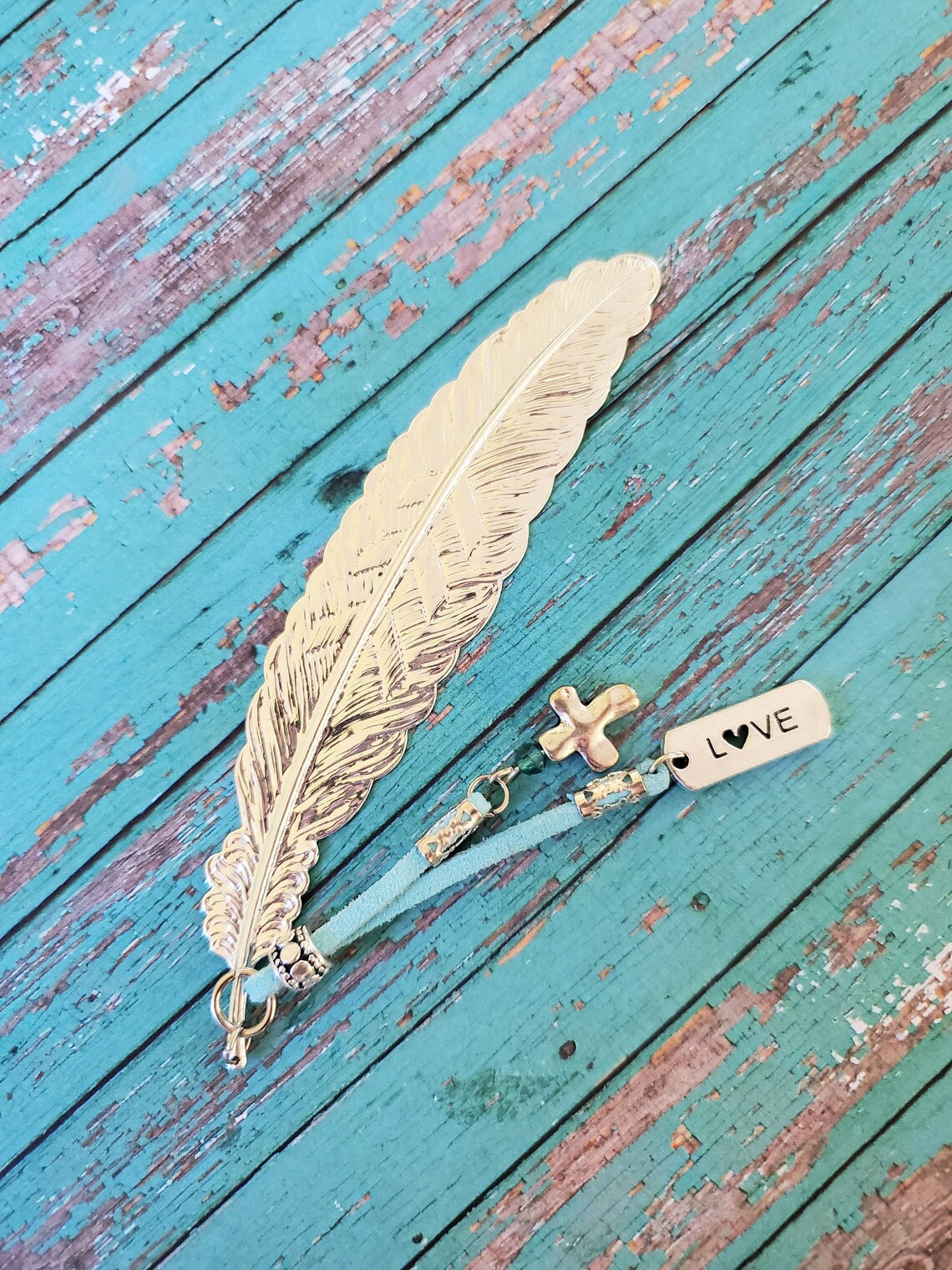 Silver Feather Metal Bookmark With Cross and Love, Hope, Faith Charm ...