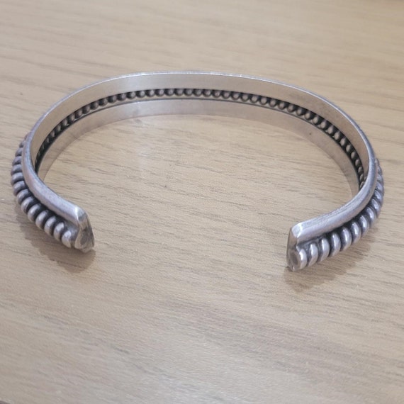 Genuine Navajo TAHE signed sterling silver bangle - Gem