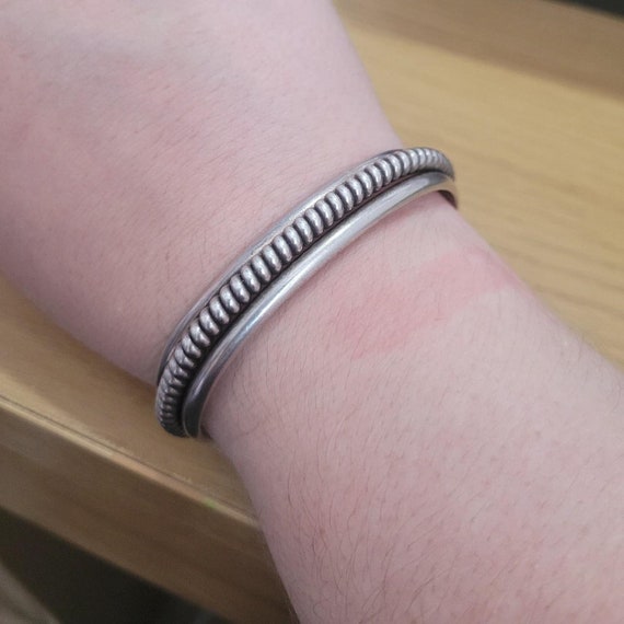 Genuine Navajo TAHE signed sterling silver bangle - Gem