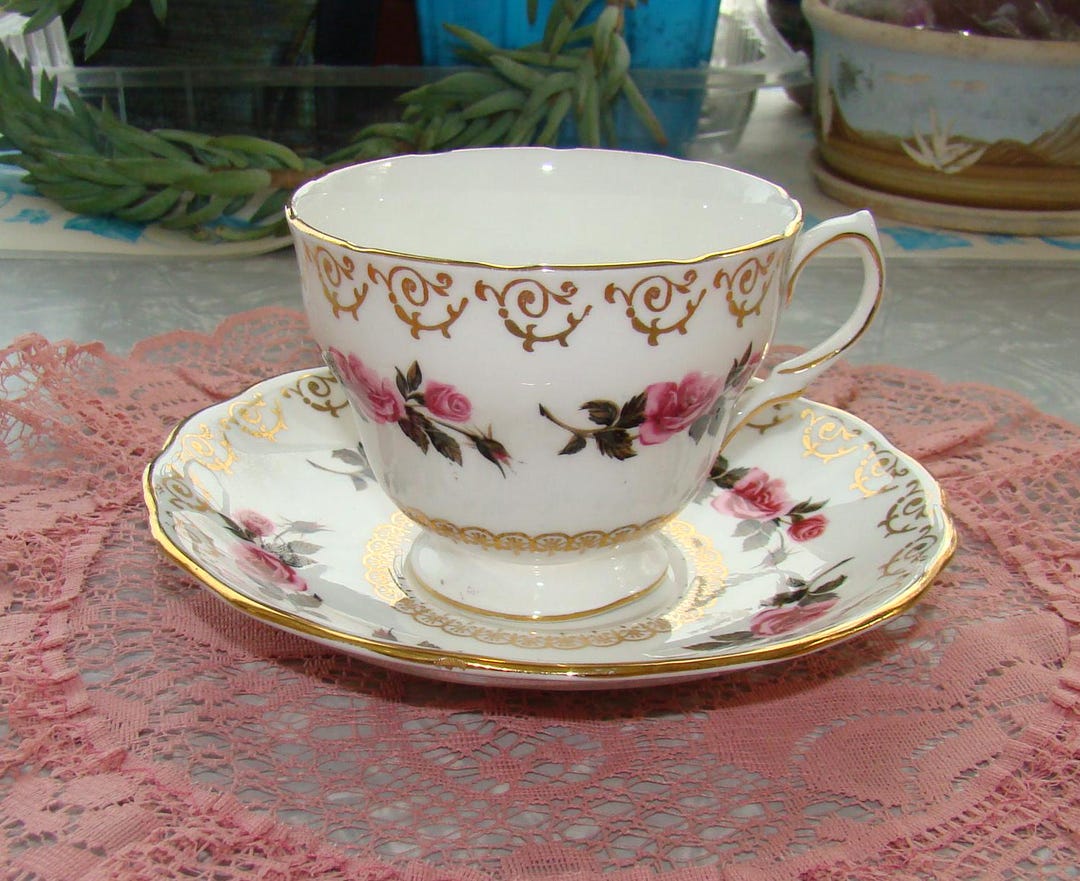 Colclough - Bone China England - Ring of Roses With Gold Design - Etsy