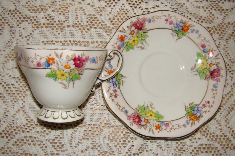 Foley Bone China Made in England - Vintage Tea Cup and Saucer ...