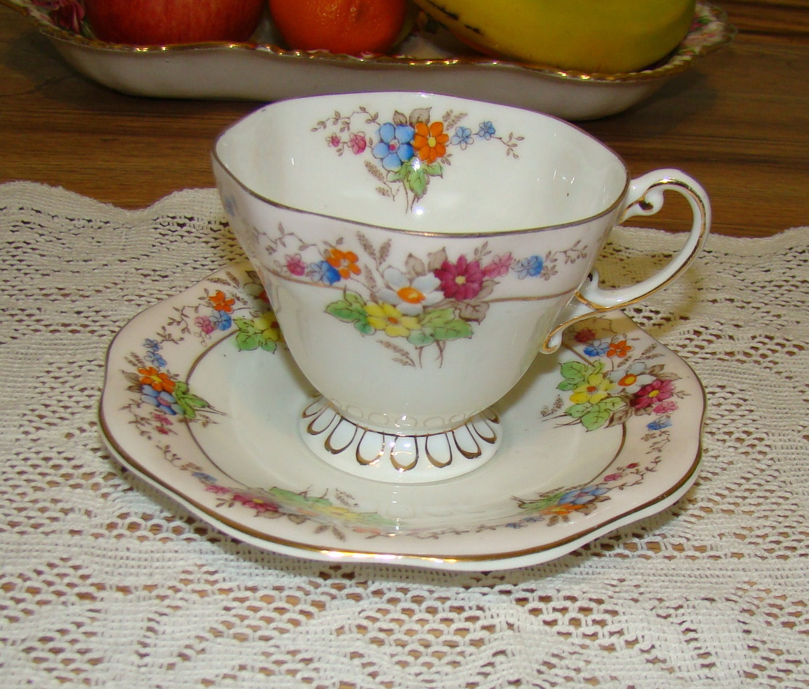 Foley Bone China Made in England - Vintage Tea Cup and Saucer ...