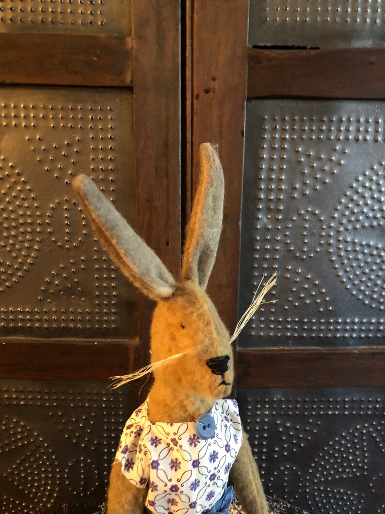 Art & Collectibles Sewing Primitive Standing Spring /Easter Bunny ...