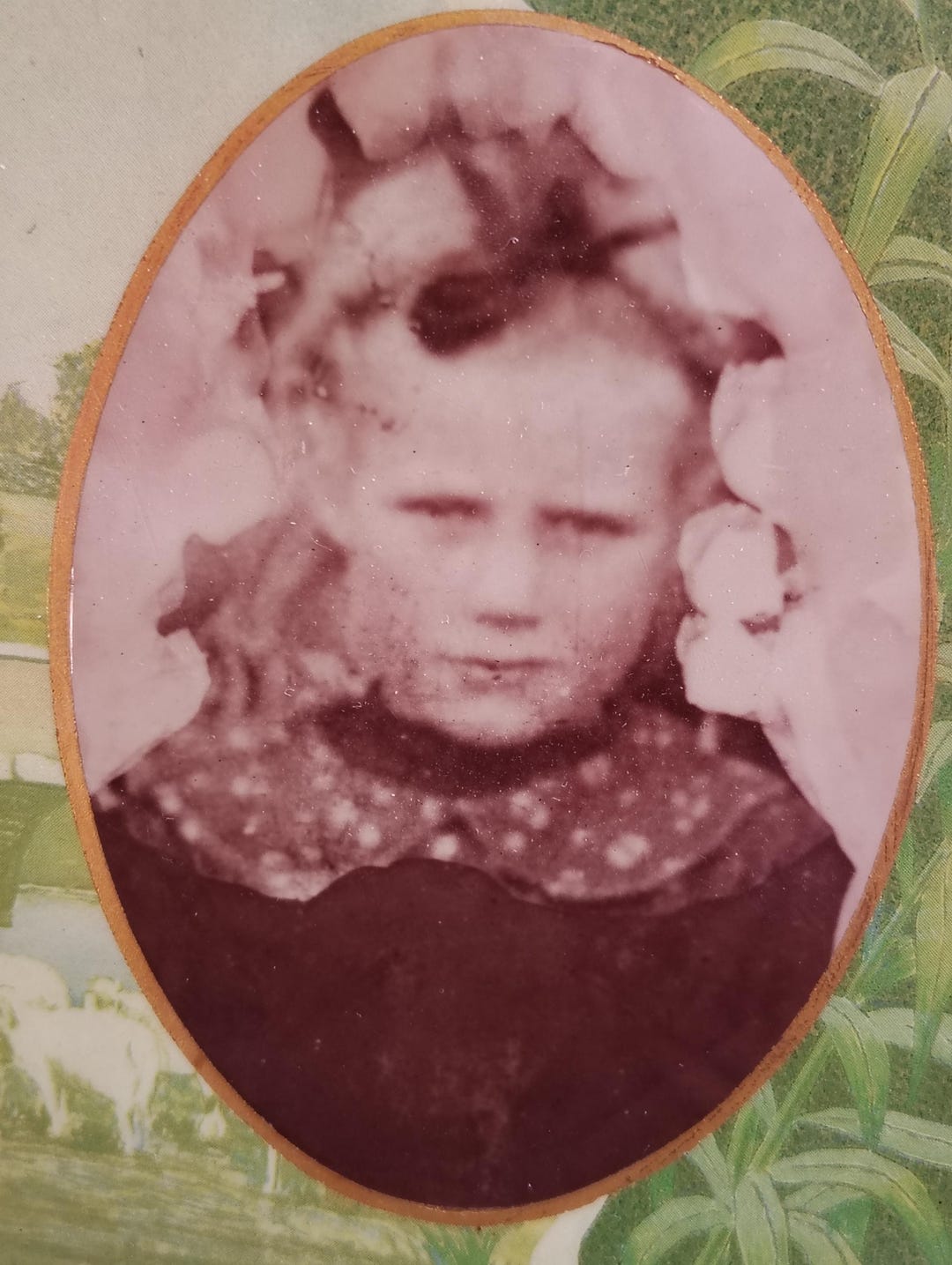 Vintage Green Oval Frame With Very Old Photo and Very Rare Piece - Etsy