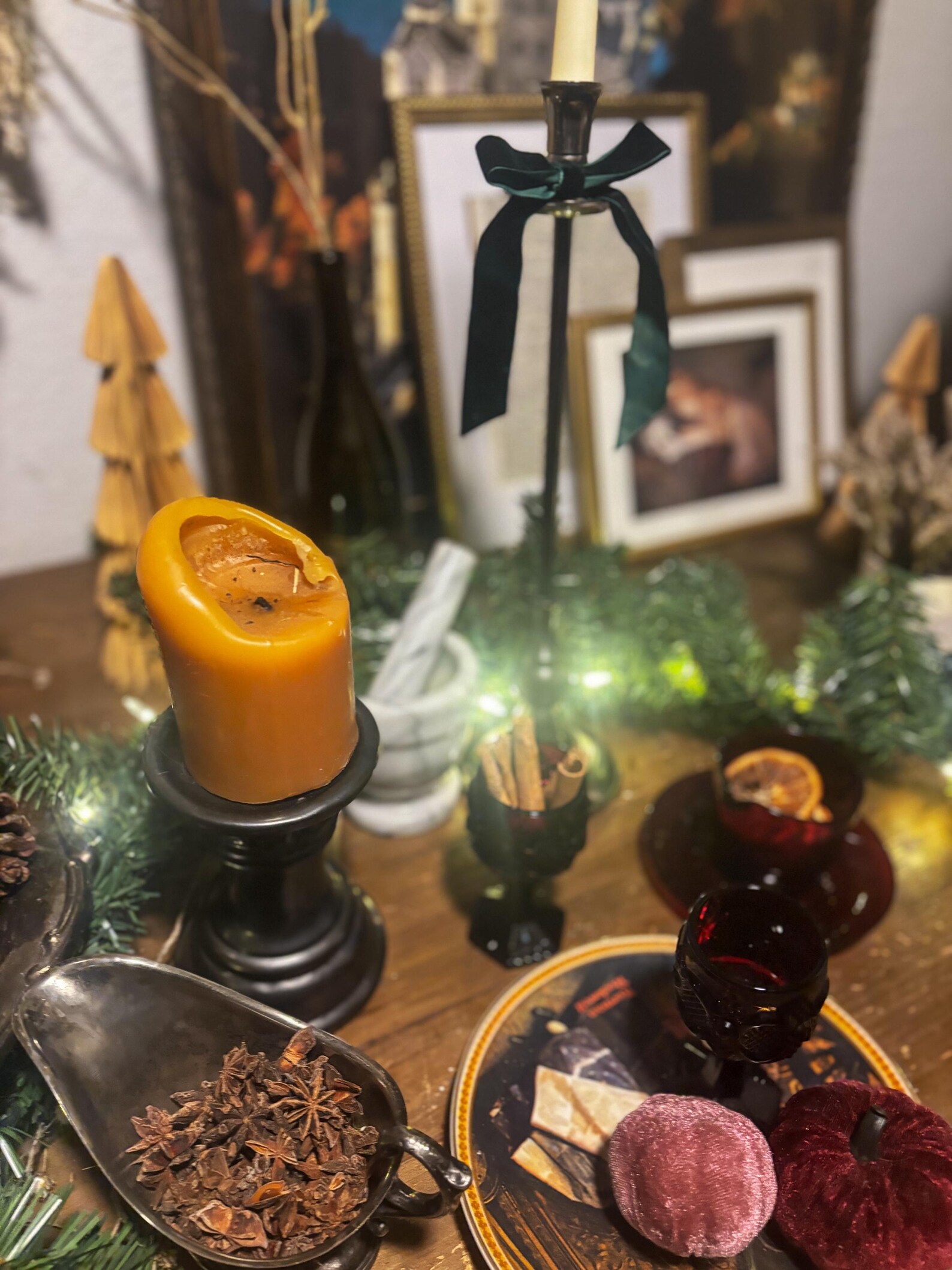 Yule/dark Christmas Tablescape - Etsy