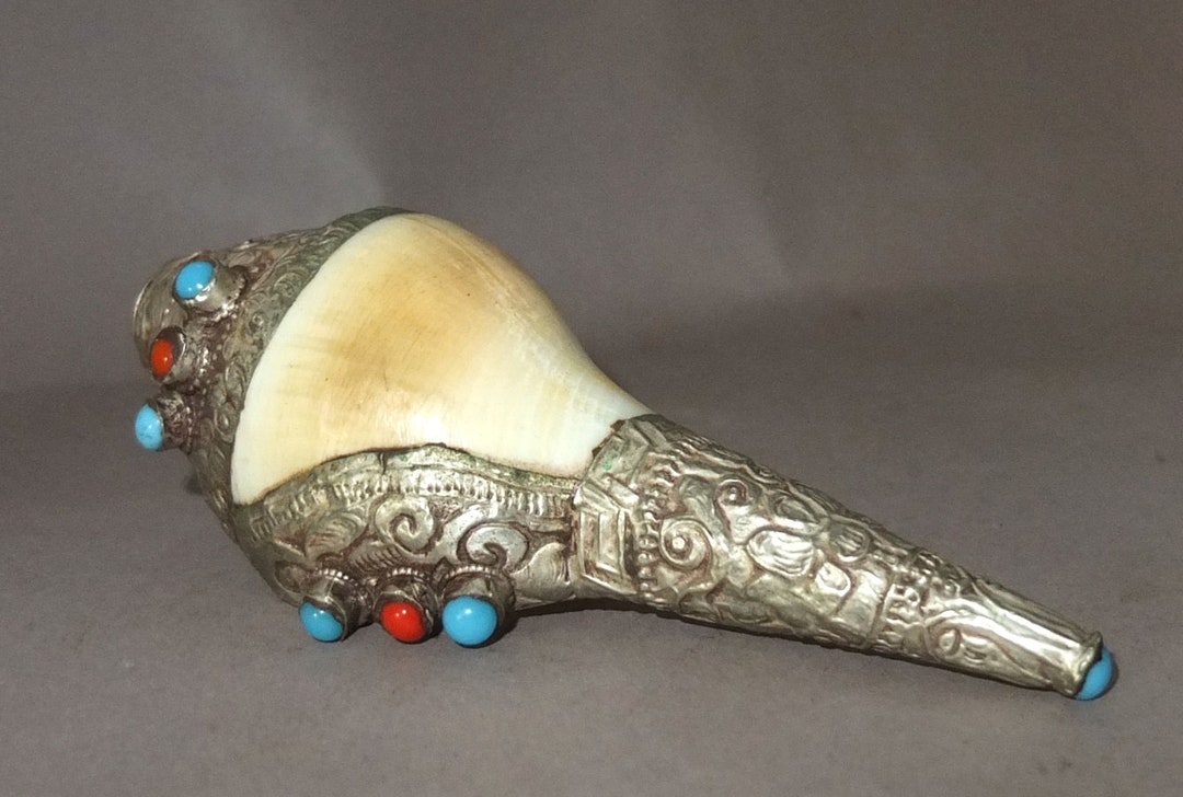 Tibetan Shell Dun Ritual Trumpet With Metal Covering, Lama Instrument ...