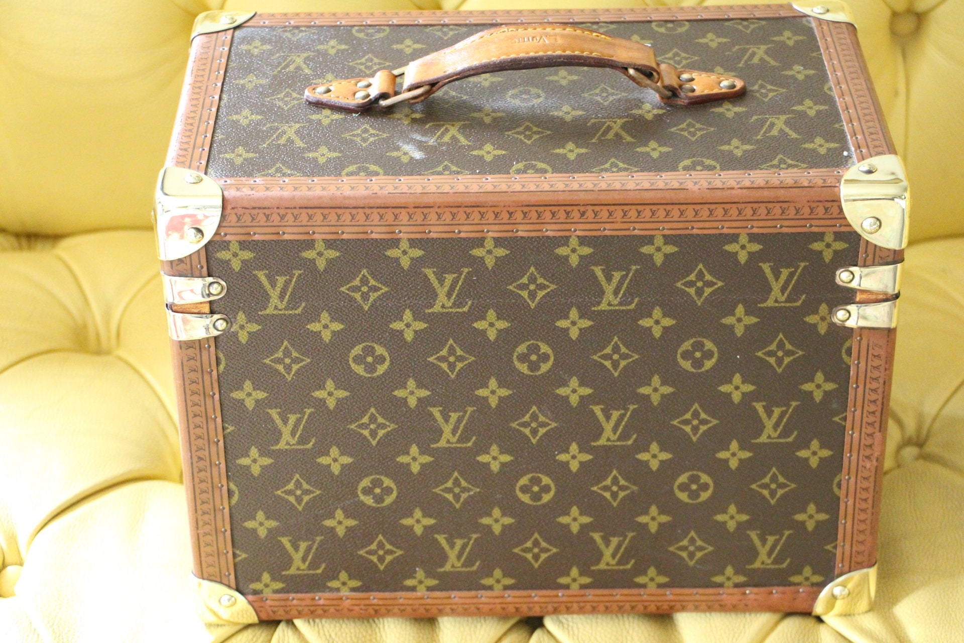 Louis Vuitton Train Case, Louis Vuitton Boite Pharmacie, Louis Vuitton ...