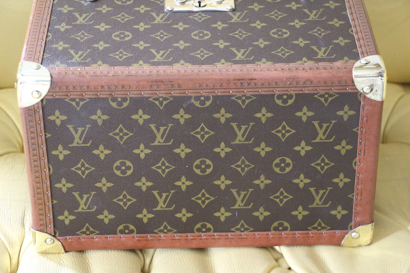 Louis Vuitton Train Case, Louis Vuitton Boite Pharmacie, Louis Vuitton ...