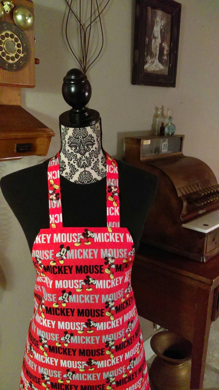 Mickey mouse apron with pockets - Etsy Nederland