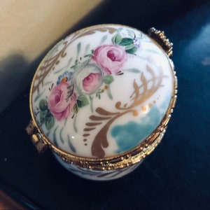 Vintage Round Porcelain Trinket Box With Pink Roses Floral Design Free ...