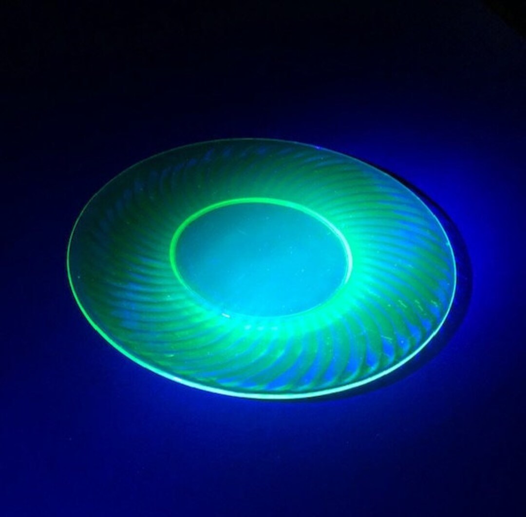 Vintage Green Uranium Depression Glass Swirl Pattern Salad Plate Free ...