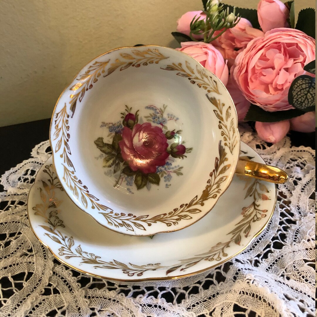 Vintage SAJI Fancy China Teacup and Saucer Purple Fuchsia Pink Rose and ...