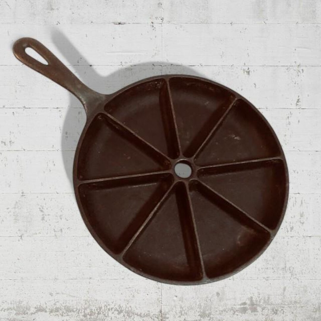 Vintage Cast Iron Cornbread Wedge Skillet Pan Divided 8CB 9 USA With ...