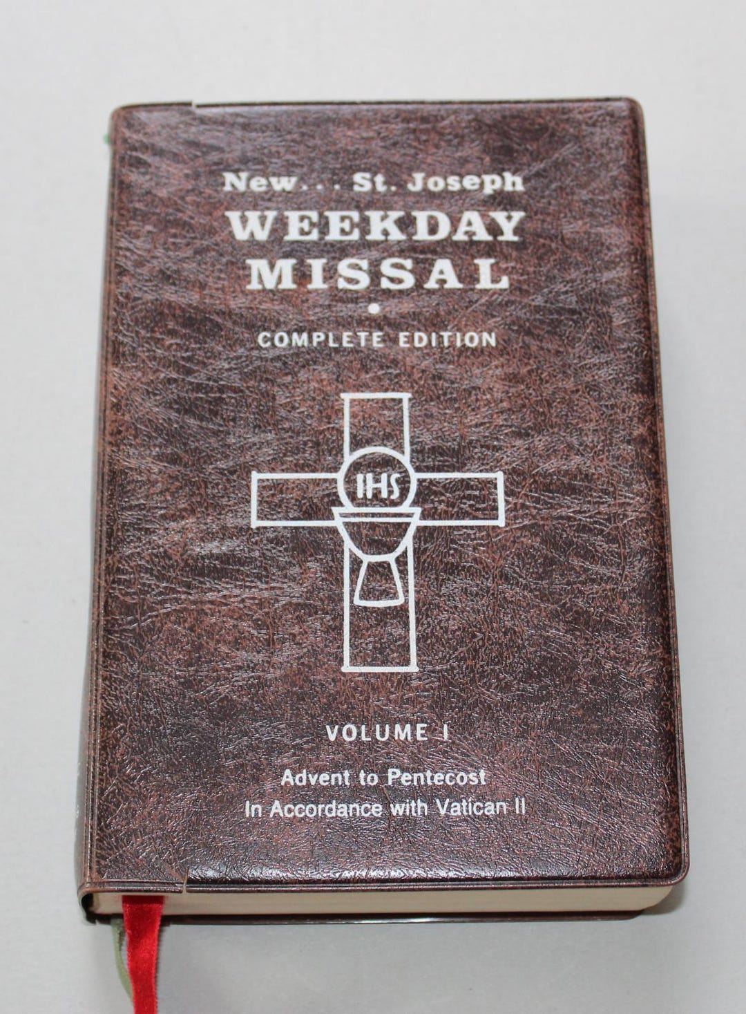 1975 New Saint Joseph Weekday Missal and Hymnal Complete Edition Volume ...