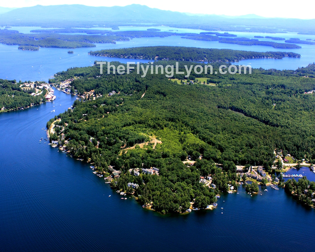 Paugus Bay Plummer Point Laconia Lake Winnipesaukee NH Fotografía aérea ...