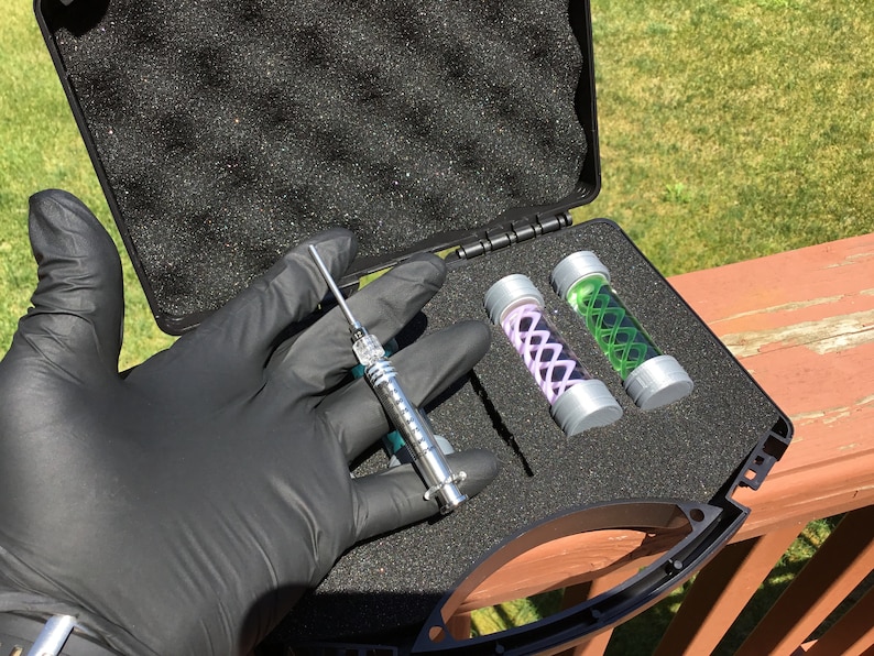 Resident Evil Briefcase Kit Metal Syringe T-virus Antidotes Umbrella ...