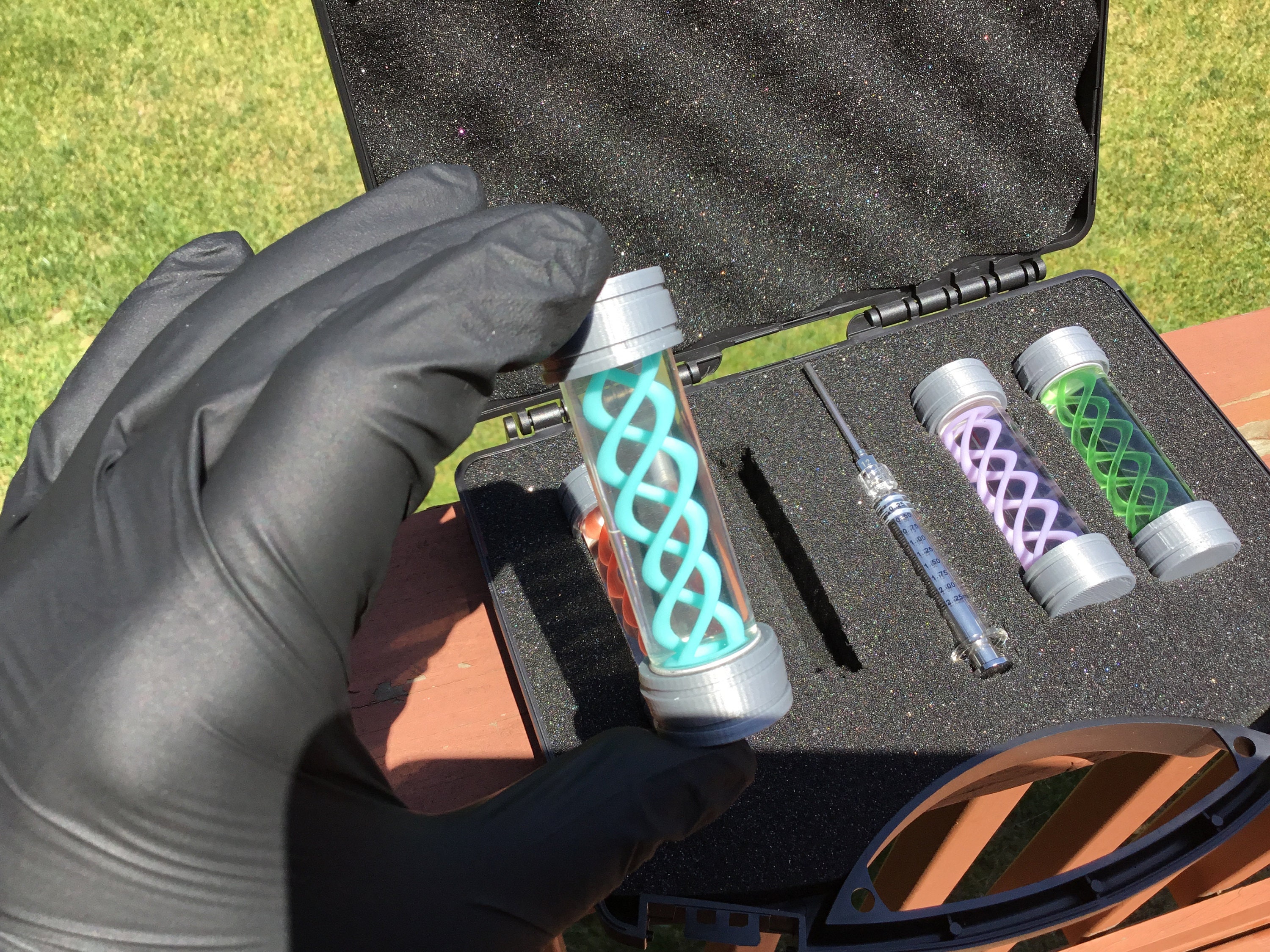 Resident Evil Briefcase Kit Metal Syringe T-virus Antidotes Umbrella ...