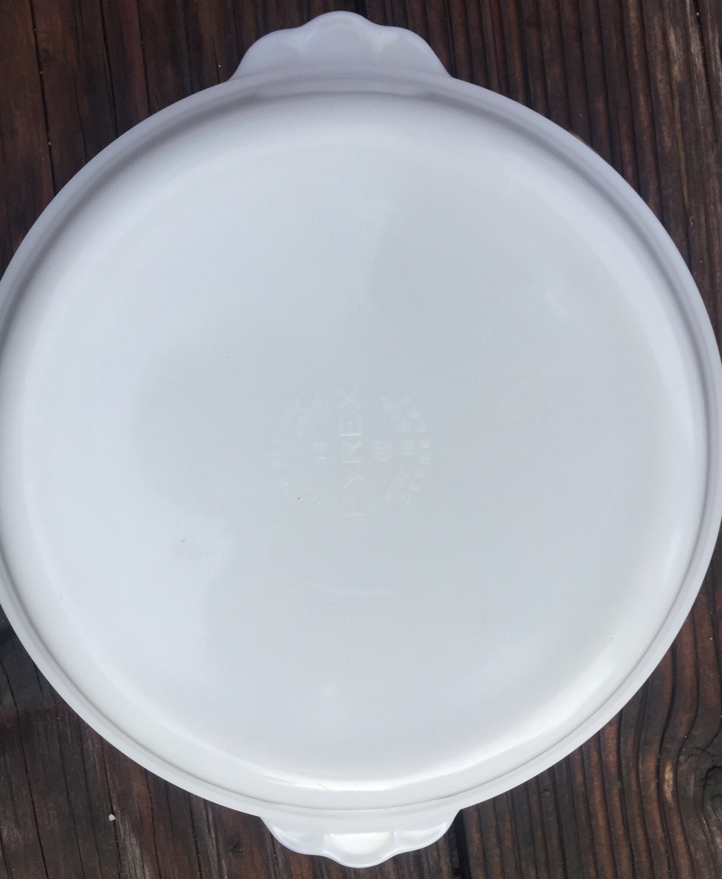 Vintage Pyrex Pie Plate Baking Dish Oval Opal White Rimmed Edge Handles ...
