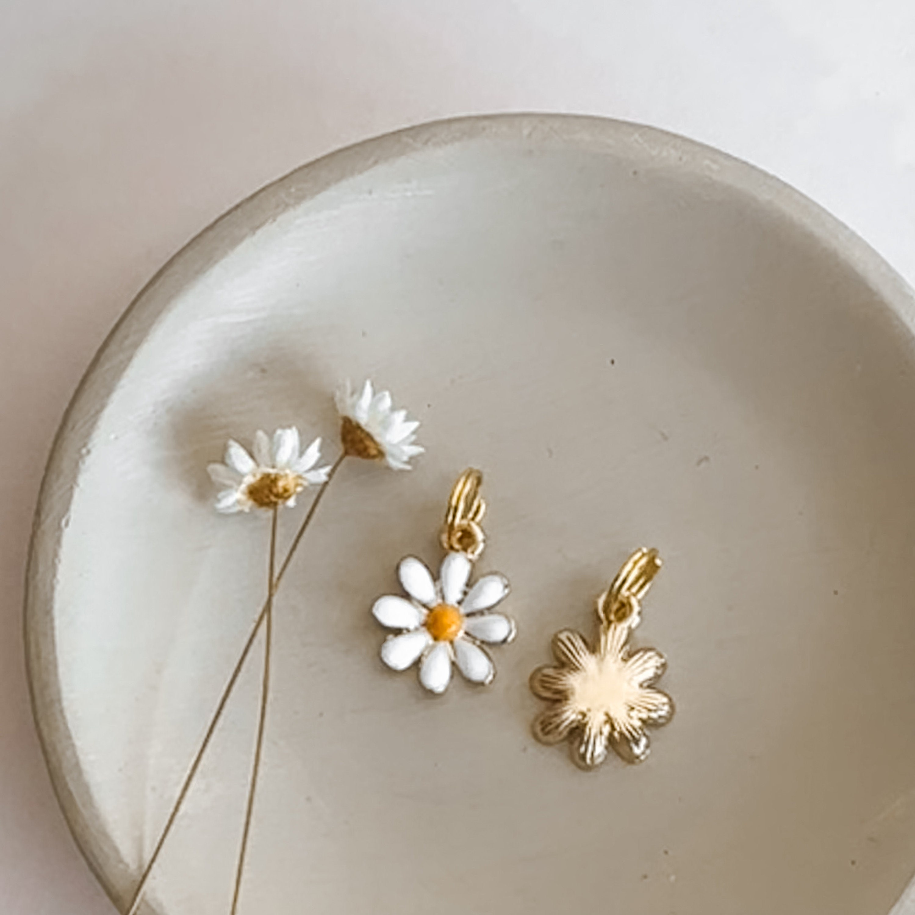 Bee Charm, Flower Charm, Daisy Charm, Charms for Dogs, Pet Charms ...