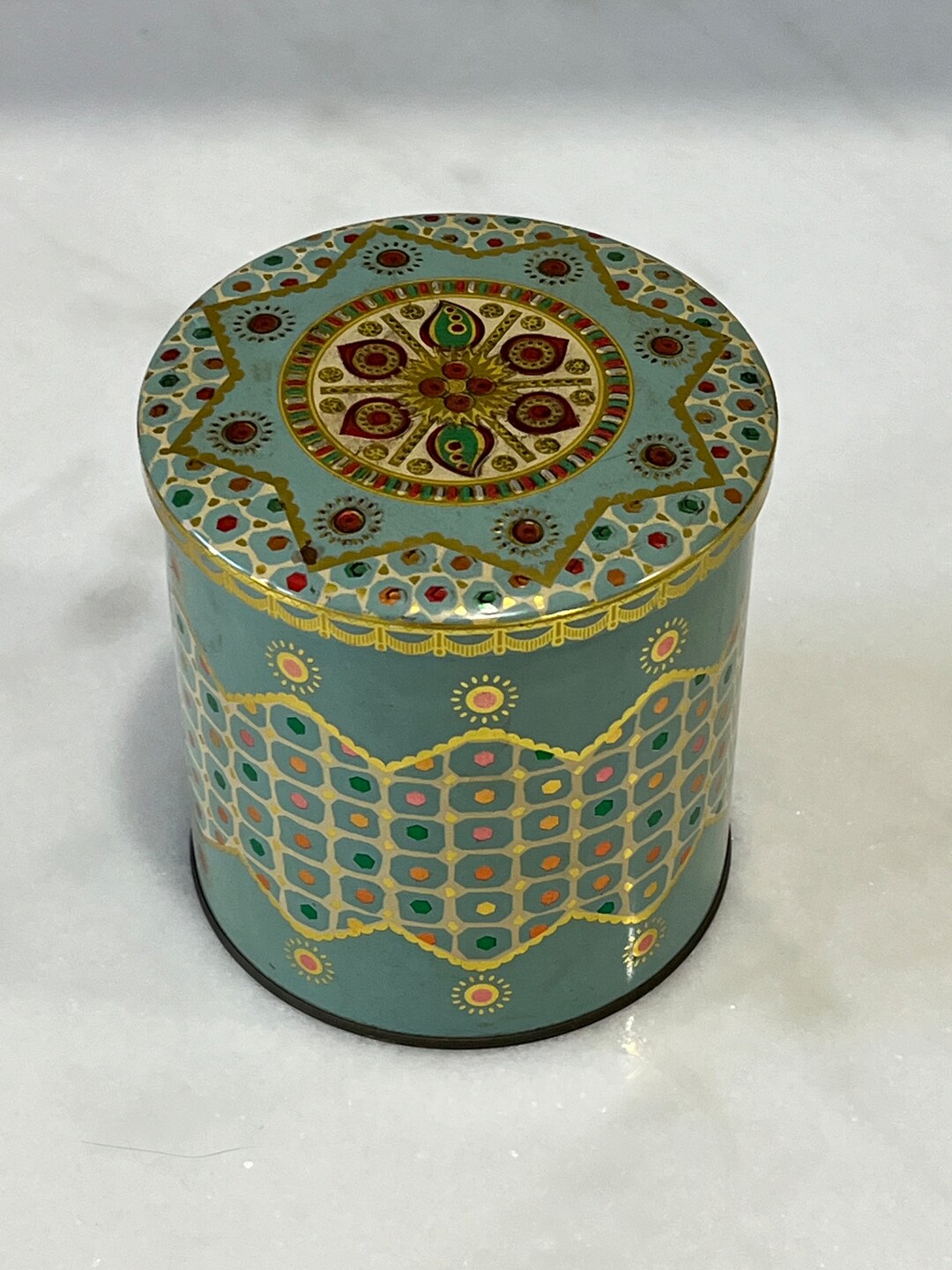 MCM Round English Embossed Barrel Tin | Vintage Collectible Biscuit Tea ...