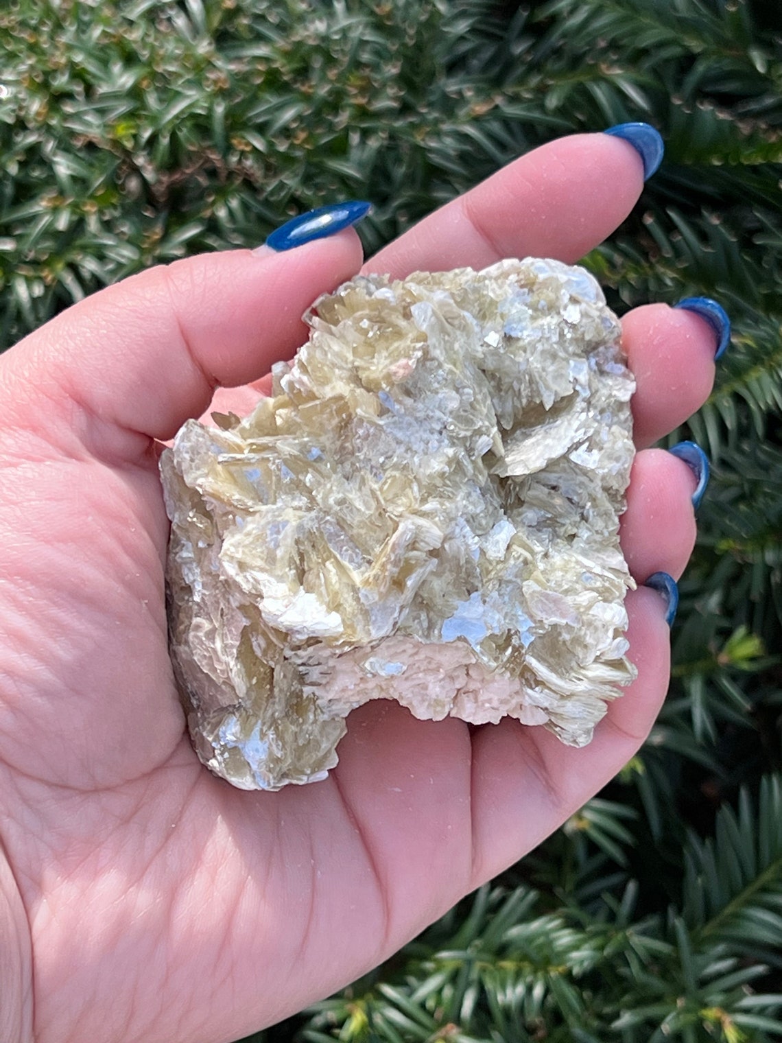 Muscovite Clusters || Choose Your Own Crystal! - Etsy