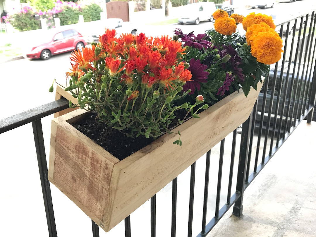 Balcony Rail Planter Box | Outdoor Flower Box | Cedar | Balcony Display ...