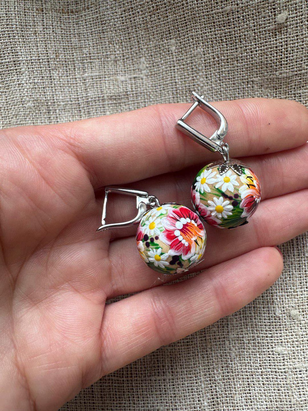 Ukrainian Wooden Dangle Drop Earrings, Daisies & Berries, Round ...