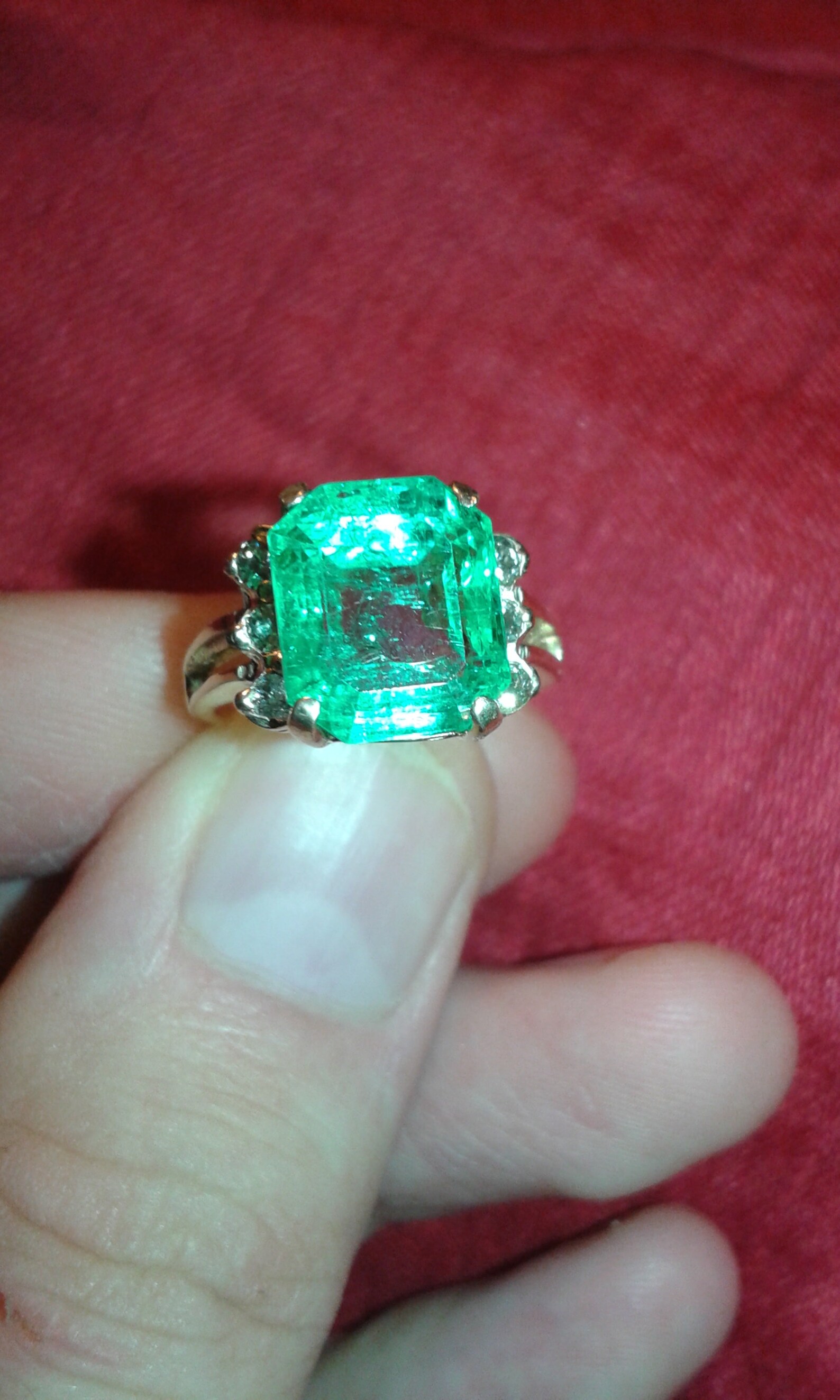 Untreated Unoiled 5.09ct Emerald Cut Earth Mined Emerald GIA Certified ...