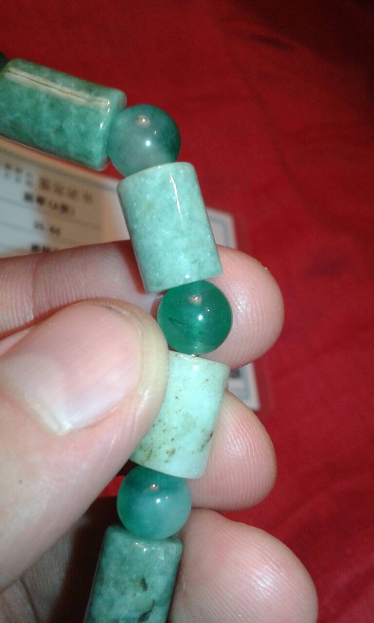 A Stretchy Jadeite Jade Bead Bracelet Easy to Wear Take on and off Goes ...