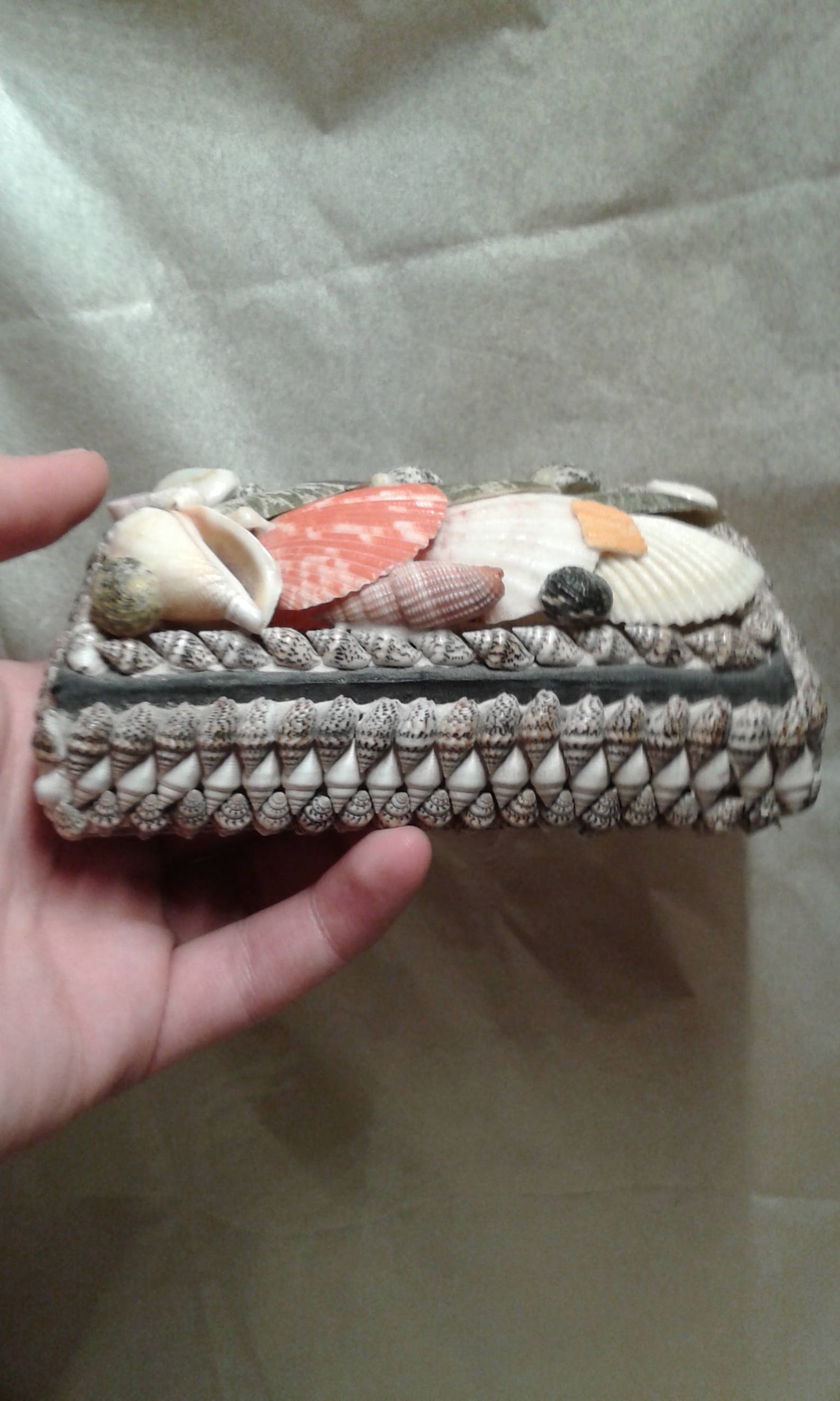 Colourful and Pretty Handmade Seashell Covered Trinket Box With Felt ...