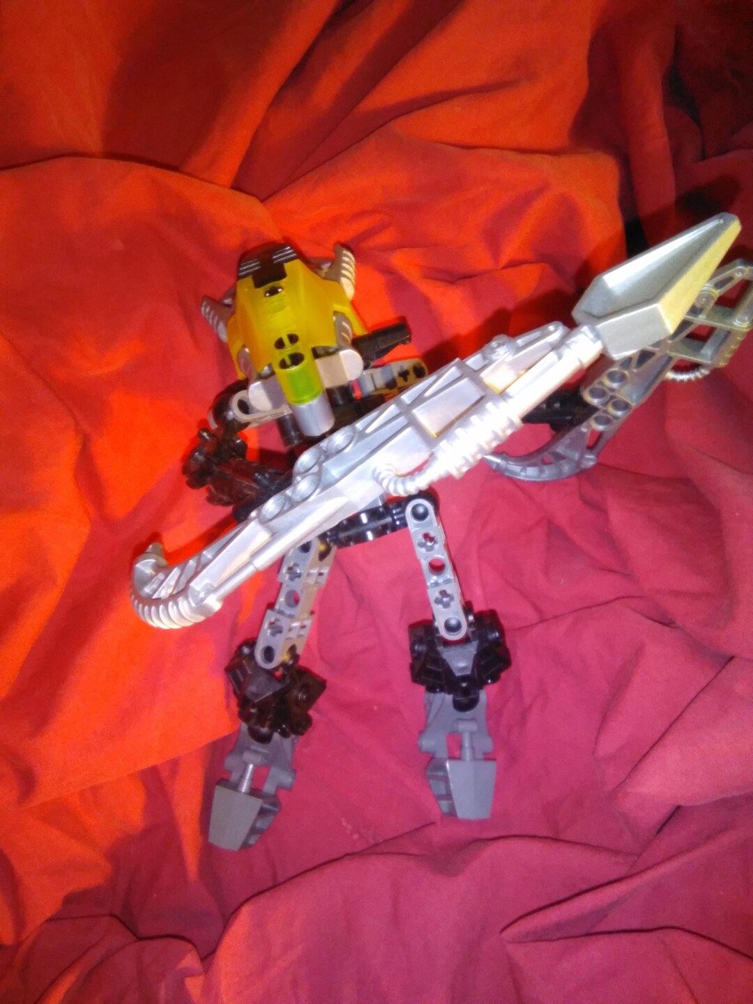 LEGO - BIONICLE - Black and Yellow and Grey/silver Mechanical Moving ...