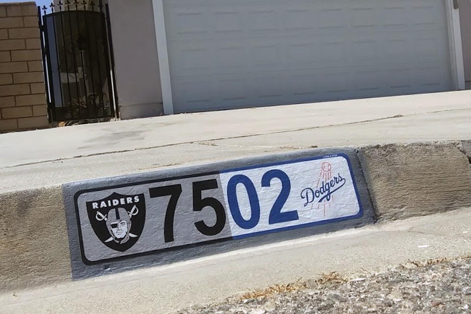 Custom Reflective Curb Address Sign: Sports Team Logo Wrap - Etsy