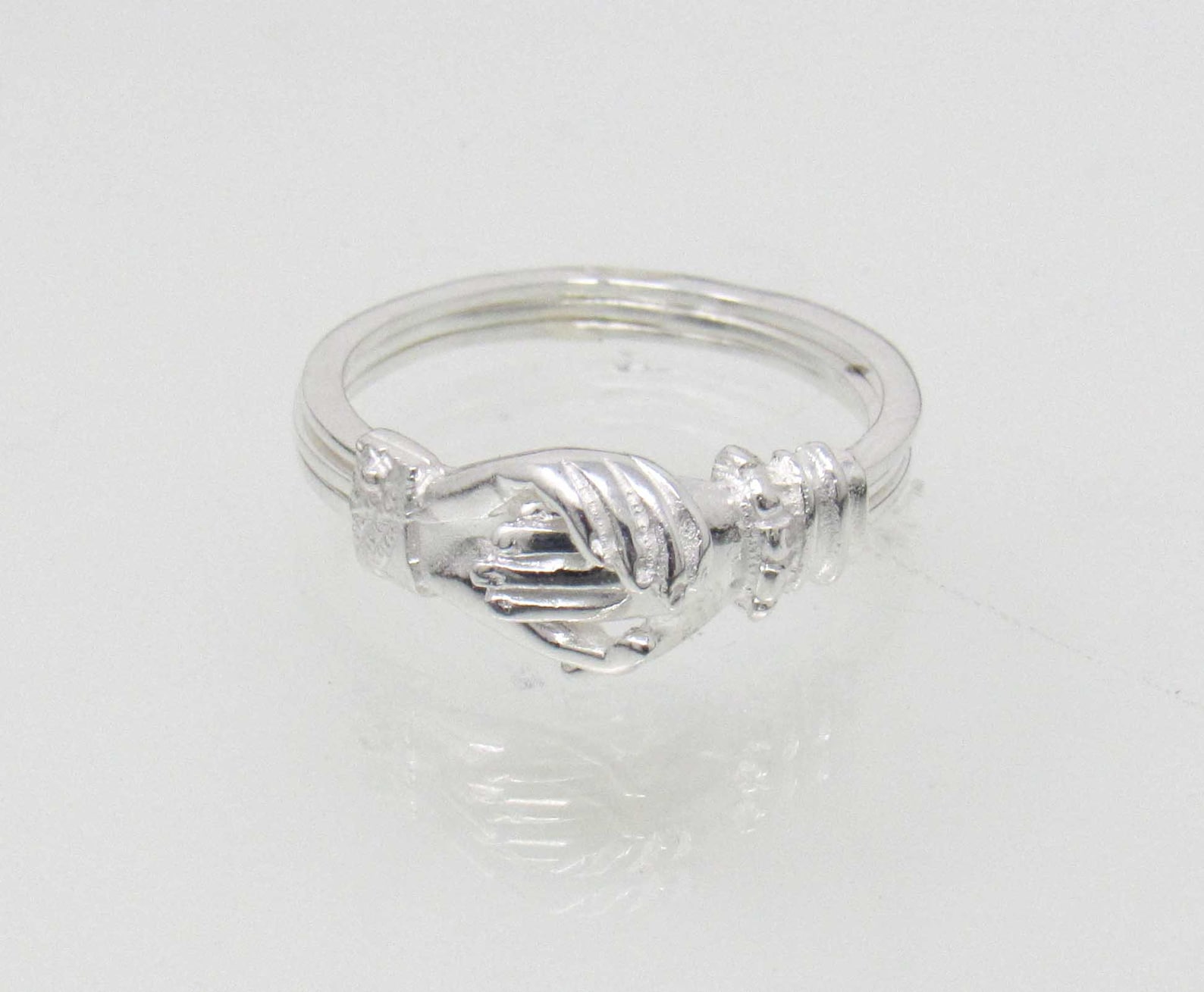 Sterling Silver Movable Hand Ring, Silver Claddagh Ring,hands Clasped ...