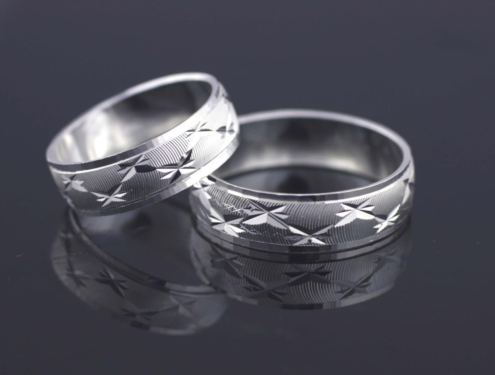 Silver Wedding Band, Silver Wedding Ring, Diamond Cut Silver Band ...