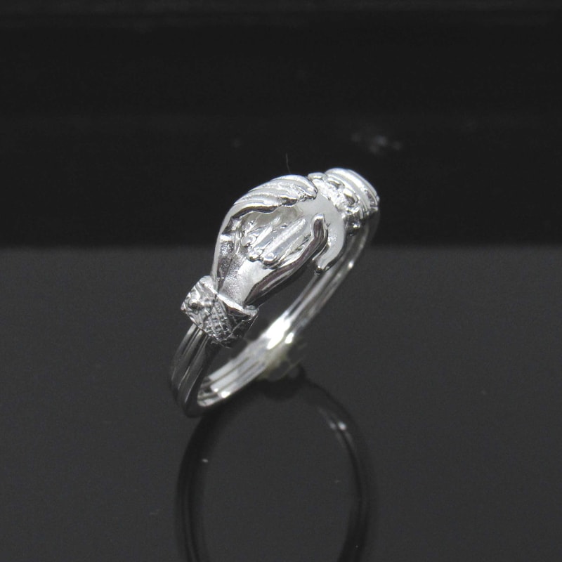 Silver Clasped Hands Ring - Etsy
