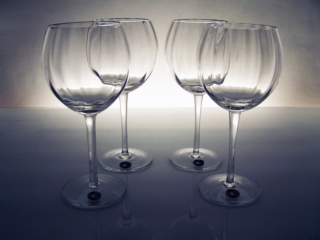 Set of 4 Made in Romania Wine Glasses Optic Wine Glasses Cupped Bowl ...